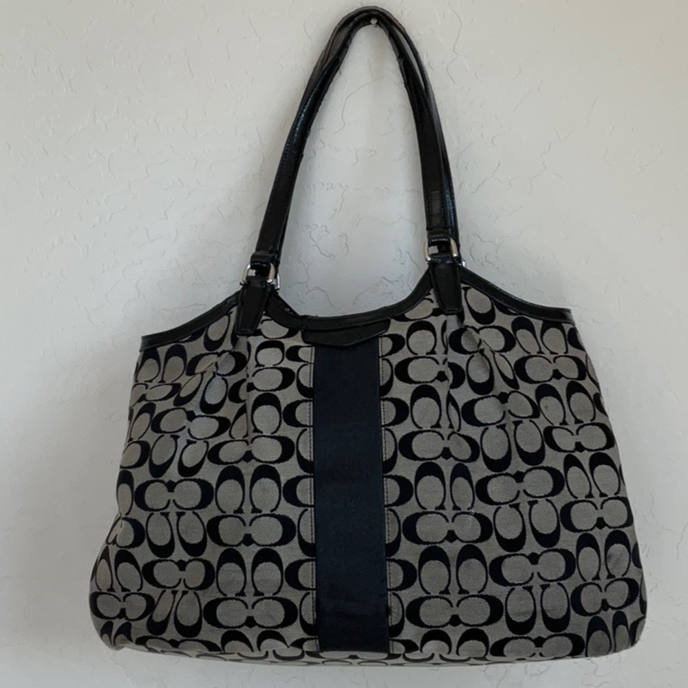 Coach Signature Tote - Gem